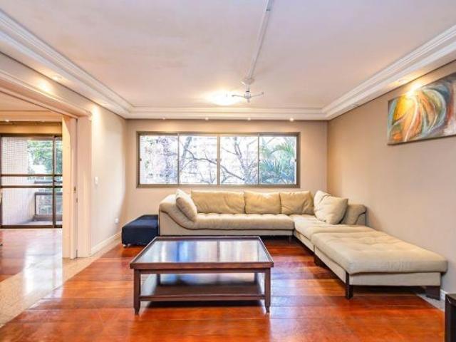 Blessington 251m² com 4 vagas LIVRES