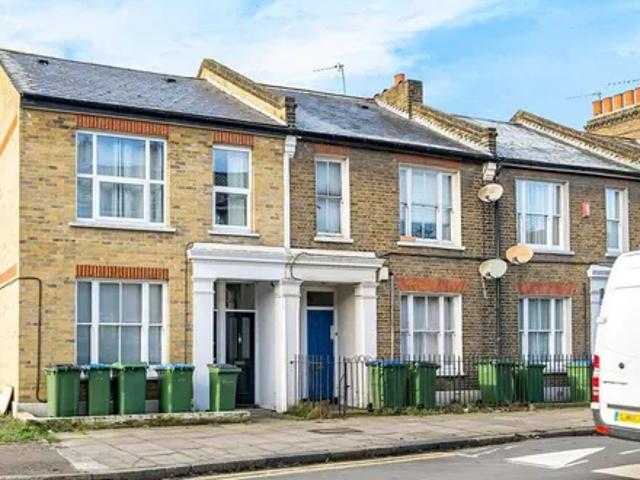 Bliss Crescent, London, SE13 7RN, United Kingdom | 2 bed house for rent #118297600 | Rentberry