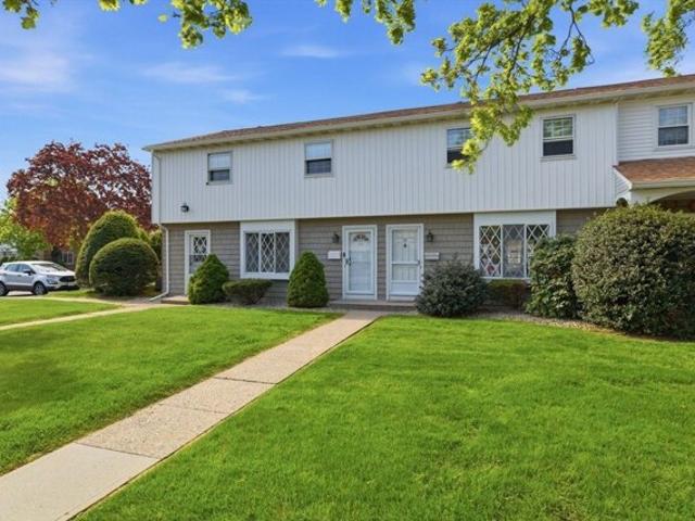 Blisswood Village Dr Unit,ludlow, Condo For Sale