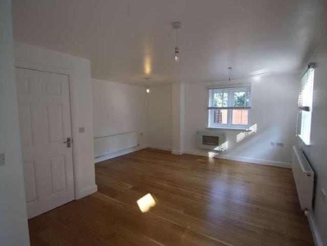Blisworth Close, Northampton, NN4