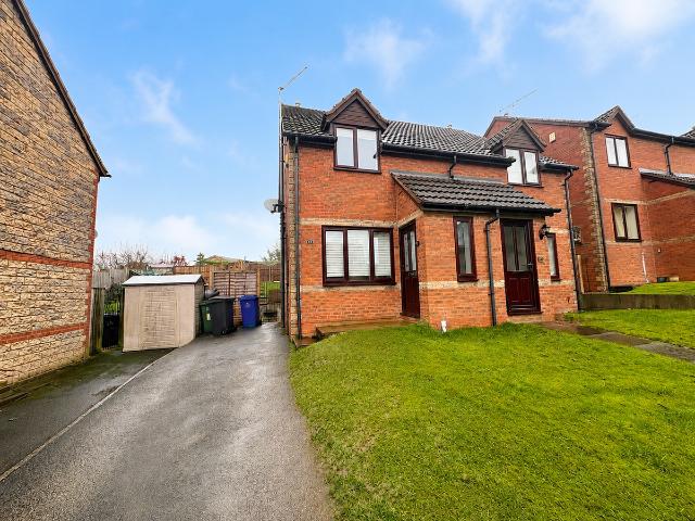 Blue Bell Close, Chesterfield S43, 2 bed property to rent, £850 pcm | PrimeLocation