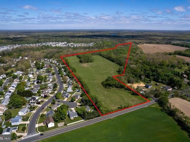 Blue Bell Rd, Williamstown, NJ 08094