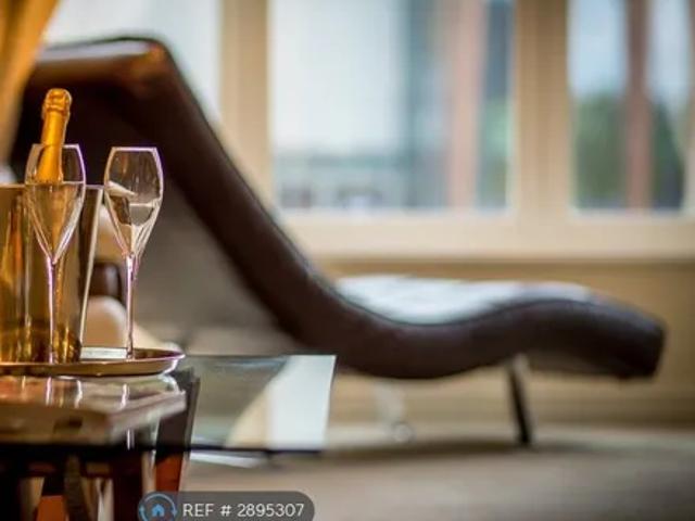 Blue Bridge, Park Central, B16 8AD, United Kingdom | 2 bed duplex for rent #168147265 | Rentberry