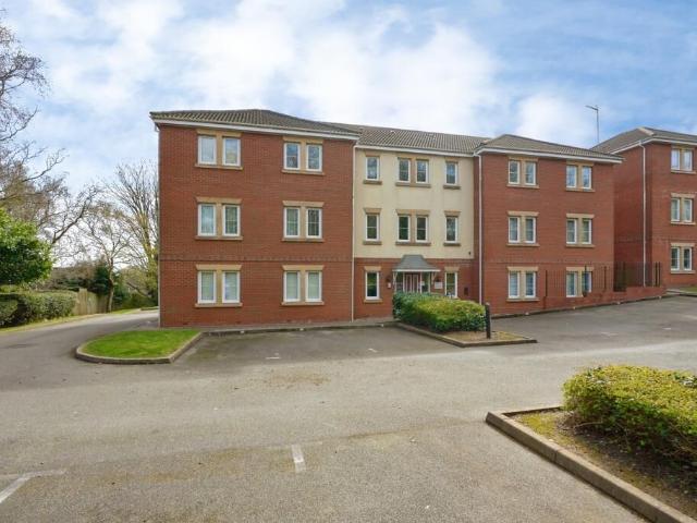 Blue Cedar Drive, Sutton Coldfield B74, 2 bed flat to rent, £1,250 pcm | PrimeLocation