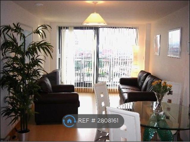 Blue Granary Wharf, Leeds LS1, 2 bed flat to rent, £1,250 pcm | PrimeLocation