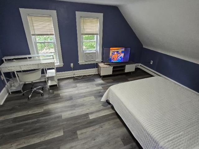 Blue Heaven Suits 3A_ 1 Bed 1 Shared Bath Room i