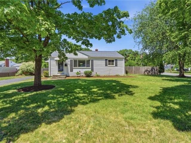 Blue Hill Dr, Warwick, Home For Sale