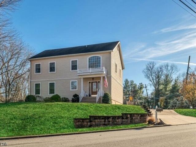 Blue Hill Ter, Franklin Lakes, Home For Sale