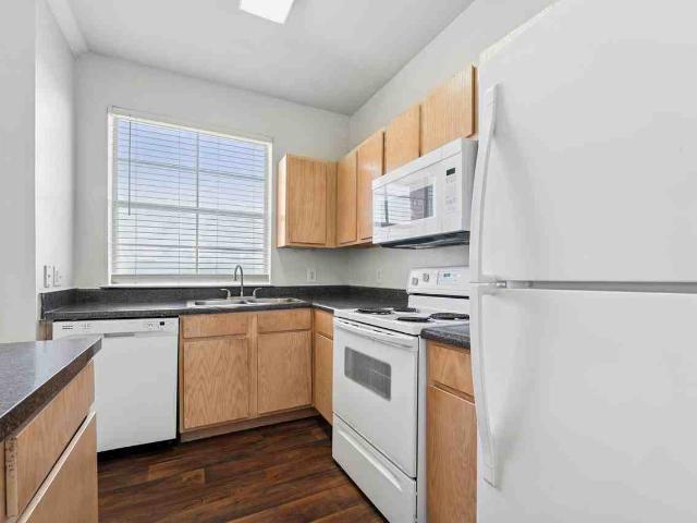 Blue Lake Villas 2 Bedroom Apartment for Rent at 155 Lakeside Dr, Waxahachie, TX 75165