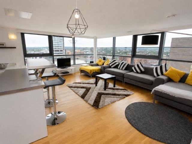 Blue Little Neville Street, Leeds, LS1 2 bed flat to rent £1,600 pcm £369 pw