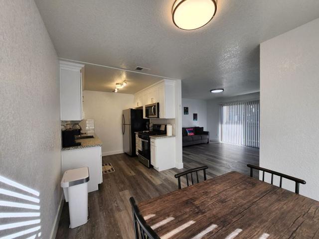 Blue Ridge Heights 2 Bedroom Apartment for Rent at 3286 Blue Ridge Cir, Stockton, CA 95219 Lincoln Village West