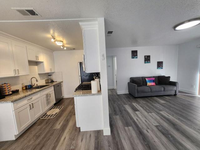 Blue Ridge Heights 2 Bedroom Apartment for Rent at 3286 Blue Ridge Cir, Stockton, CA 95219 Lincoln Village West