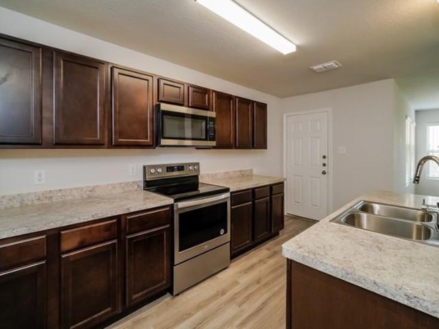 Blue Ridge Ranch 4 Bedroom Apartment for Rent at 5891 New Sulphur Springs Rd, San Antonio, TX 78222