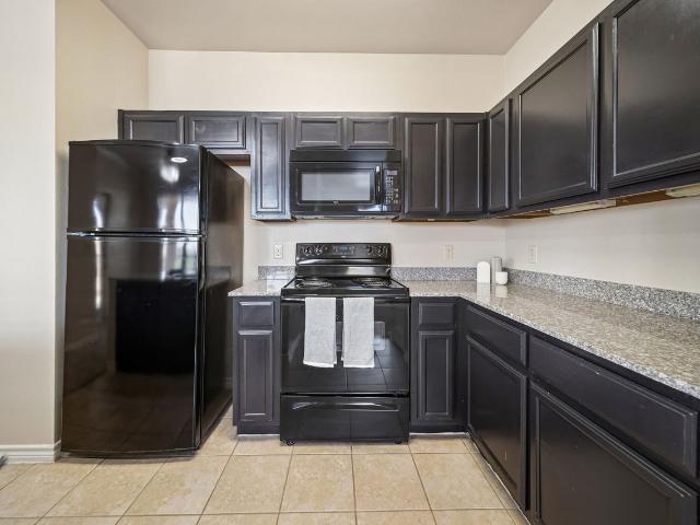 Blue Ridge 2 Bedroom Apartment for Rent at 2818 W Loop 250 N, Midland, TX 79705 North Park