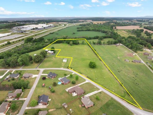 Blue Springs Rd, Decherd, TN 37324
