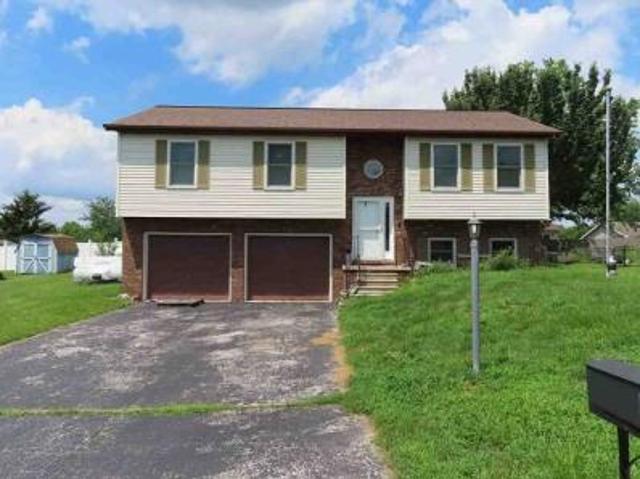 Blue Spruce Dr