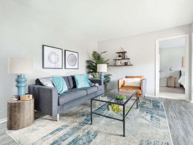 Blue Valley Flats 3 Bedroom Apartment for Rent at 6246 Corbly Rd, Cincinnati, OH 45230 Mount Washington
