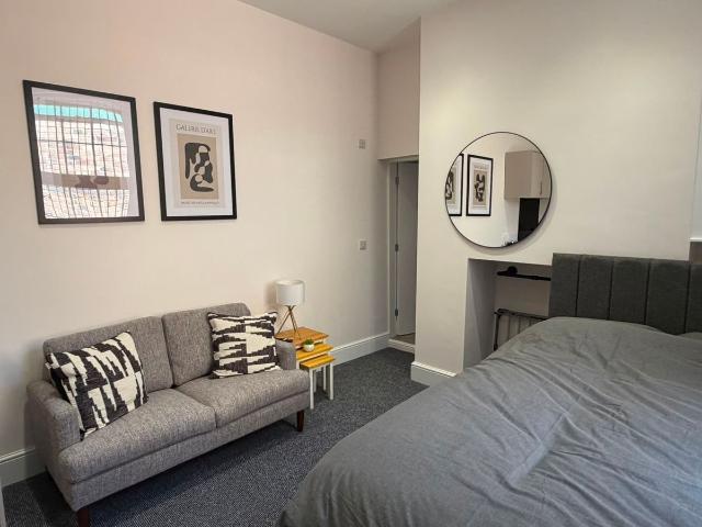 Bluecoat Close, City Centre NG1, Studio to rent, £1,000 pcm | PrimeLocation
