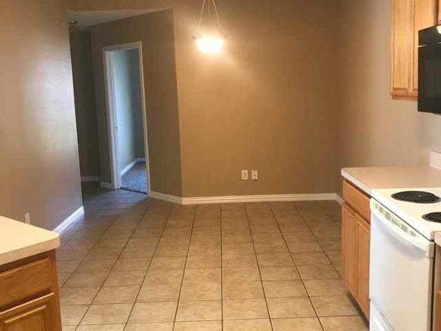 BLUEBONNET 3 Bedroom Apartment for Rent at 913 W Sierra Vista Ct, Midlothian, TX 76065