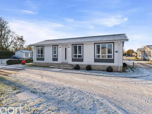 Bluebell Woods, Ely Road, 2 Bedroom Park