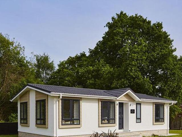 Bluebell Woods, Ely Road, 2 Bedroom Park