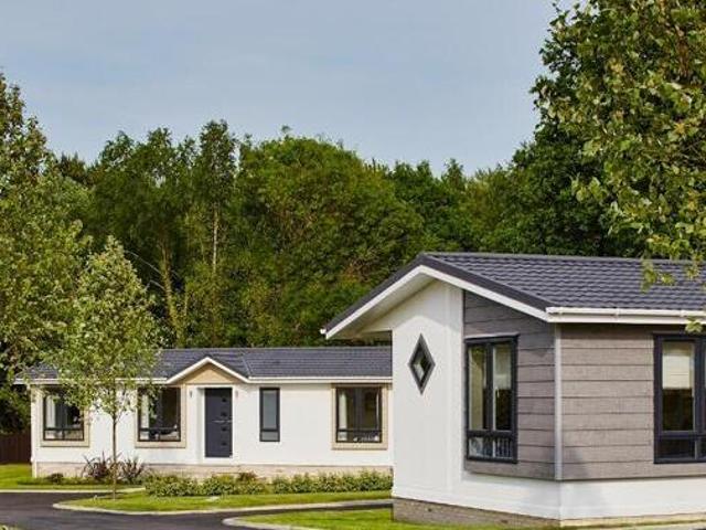 Bluebell Woods, Ely Road, 2 Bedroom Park