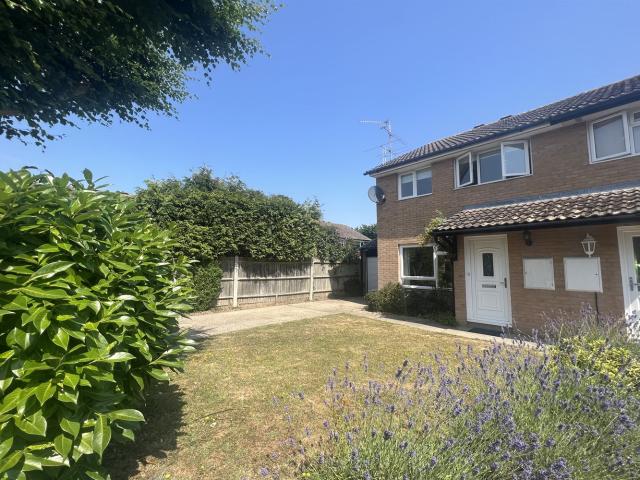 House for rent at Bluebell Close, Horsham, RH12