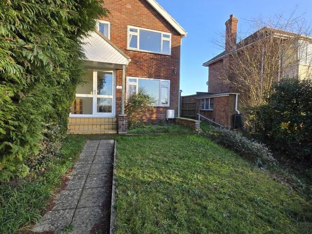 Bluebell Crescent, Norwich, Norwich 5 bed house to rent £2,400 pcm £554 pw