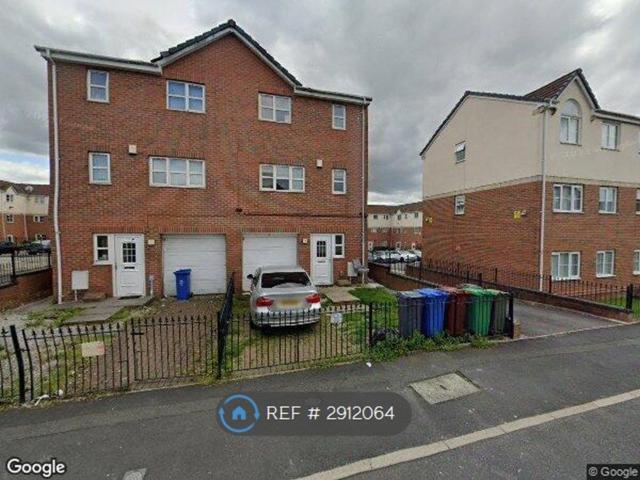 Blueberry Avenue, Manchester M40, 2 bed flat to rent, £1,100 pcm | PrimeLocation