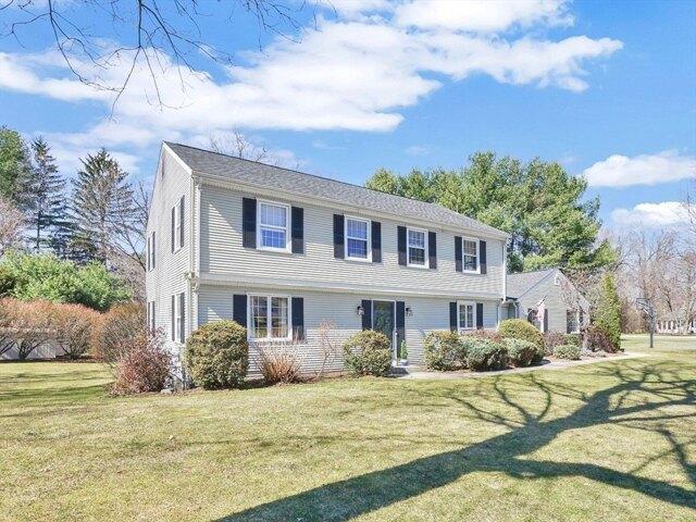 Blueberry Hill Rd, Longmeadow, Home For Sale