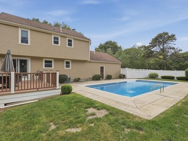 Blueberry Hl, Webster, Home For Sale