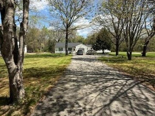 Blueberry Ln, Gray, Home For Sale