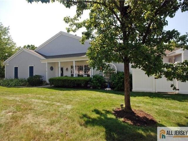 Bluebird Dr Unit,monroe, Condo For Sale
