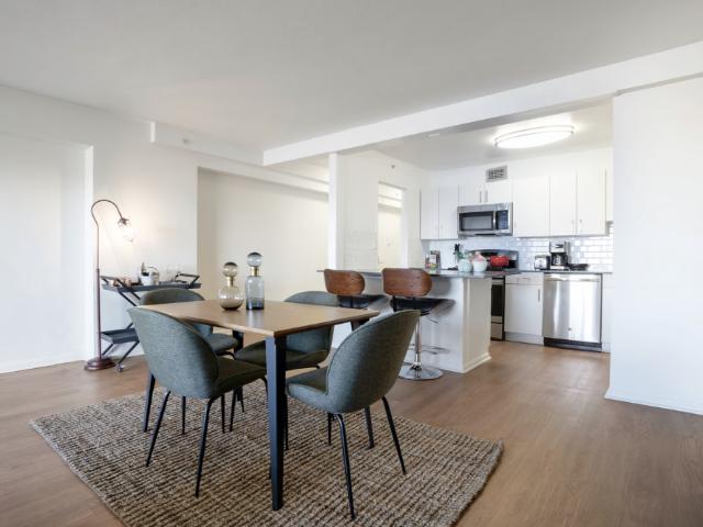 Blueground Boston 2 Bedroom Apartment for Rent at 320 D St #6300A, Boston, MA 02127 D Street West Broadway