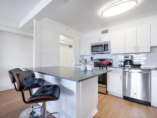 Blueground Boston 2 Bedroom Apartment for Rent at 8 Whittier Pl #1240274P, Boston, MA 02114 West End