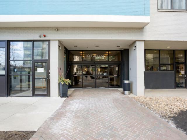 Blueground Boston Studio Apartment for Rent at 8 Whittier Pl #6642A, Boston, MA 02114 West End