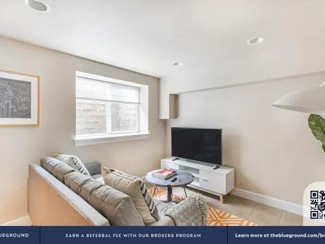 Blueground Seattle 2 Bedroom Apartment for Rent at 224 Pontius Ave N #492, Seattle, WA 98109 South Lake Union