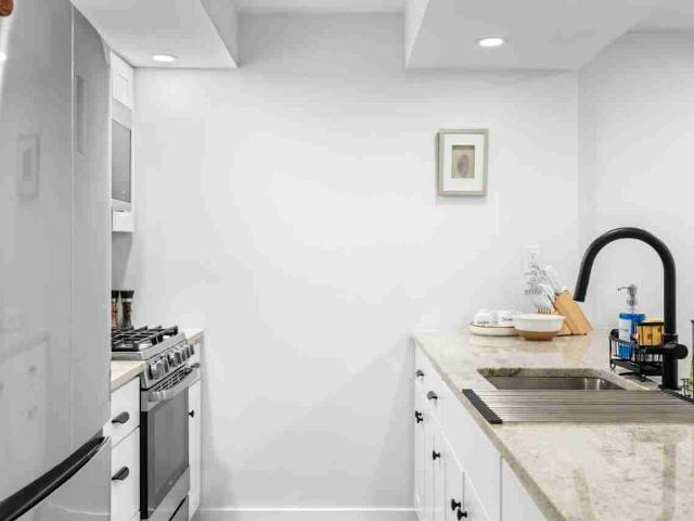 Blueground Washington DC 1 Bedroom Apartment for Rent at 1503 Vermont Ave Nw #1539658P, Washington, DC 20005 Logan Circle Shaw