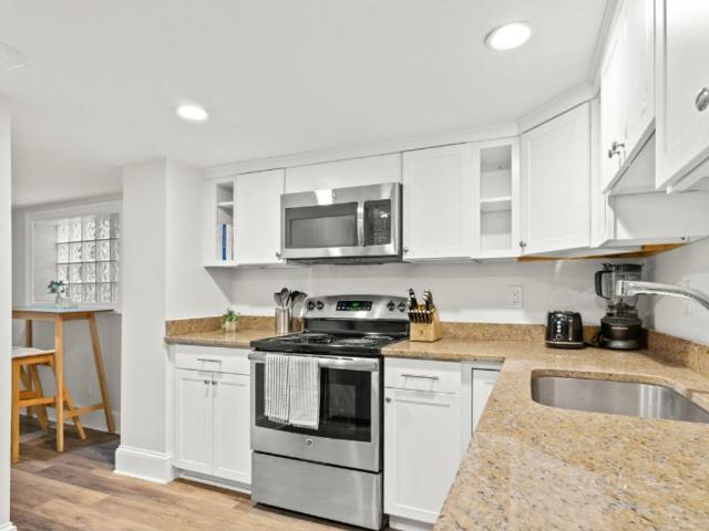 Blueground Washington DC 1 Bedroom Apartment for Rent at 1503 Vermont Ave Nw #1539659P, Washington, DC 20005 Logan Circle Shaw