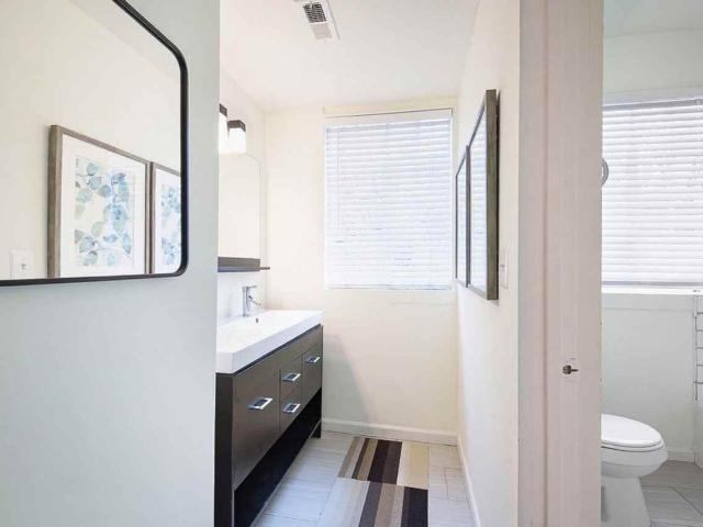 Blueground Washington DC 2 Bedroom Apartment for Rent at 1503 Vermont Ave Nw #1512336P, Washington, DC 20005 Logan Circle Shaw
