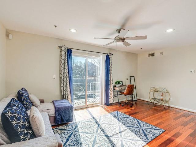 Blueground Washington DC 2 Bedroom Apartment for Rent at 1503 Vermont Ave Nw #1546315P, Washington, DC 20005 Logan Circle Shaw
