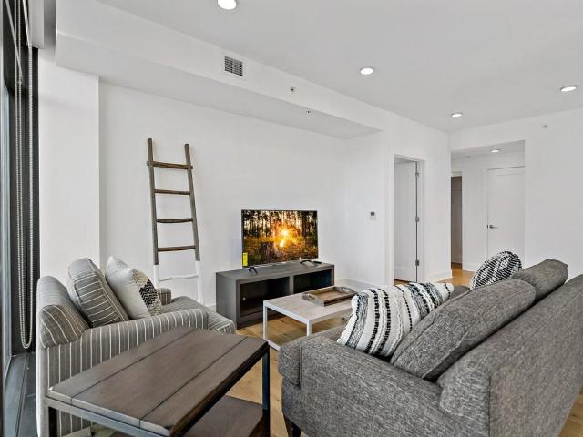 Blueground Washington DC 2 Bedroom Apartment for Rent at 1503 Vermont Ave Nw #1395467P, Washington, DC 20005 Logan Circle Shaw