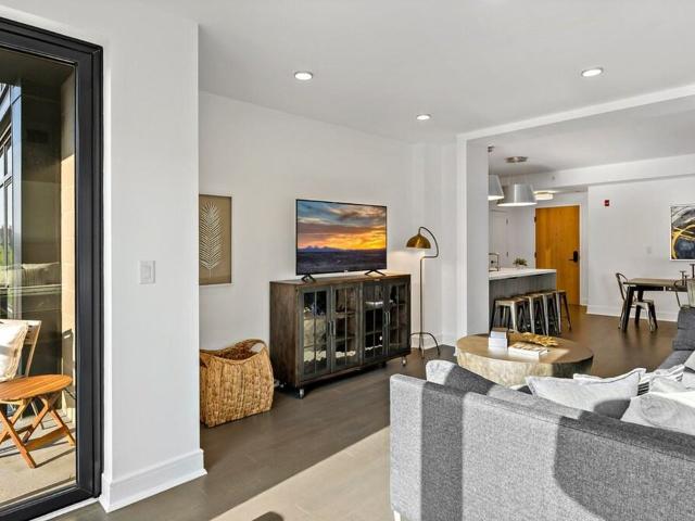 Blueground Washington DC 2 Bedroom Apartment for Rent at 1503 Vermont Ave Nw #1395398P, Washington, DC 20005 Logan Circle Shaw