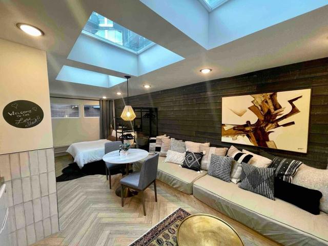 Blueground Washington DC Studio Apartment for Rent at 1503 Vermont Ave Nw #1499791P, Washington, DC 20005 Logan Circle Shaw