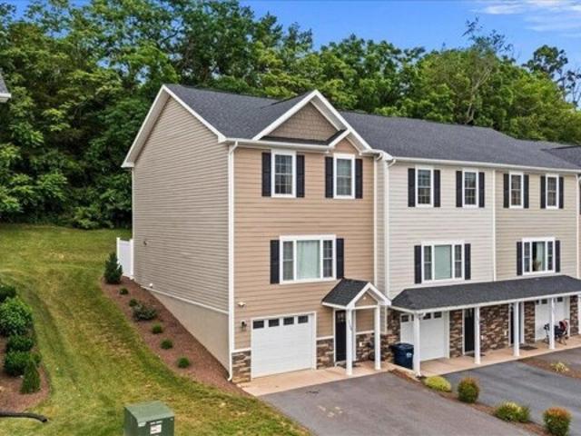 Bluemoon Dr, Rockingham, Home For Sale