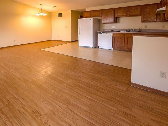 Bluestone 2 Bedroom Apartment for Rent at 1364 Bluestone Ave, Akron, OH 44310 Chapel Hill