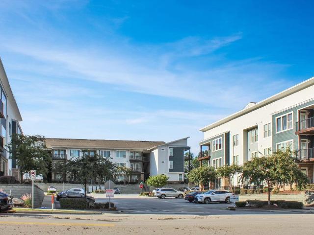 BlueStone Apartments 3 Bedroom Apartment for Rent at 6319 Fox Rd, Raleigh, NC 27616