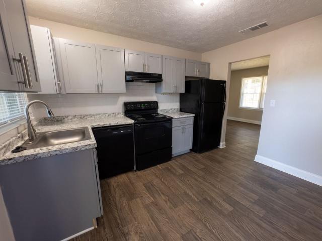 Bluestone Manor Apartment Homes 2 Bedroom Apartment for Rent at 59 Hurricane Shoals Rd Ne, Lawrenceville, GA 30046