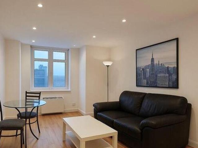 Bluepoint Court, Station Road, 2 Bedroom Apartment