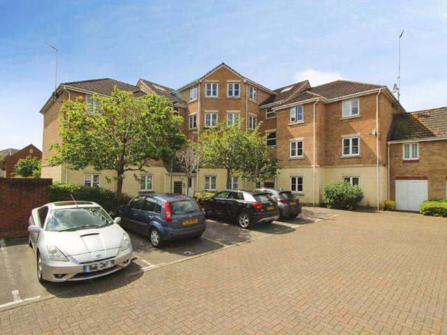 Bluewater House, Swindon, 11 Swan Close, SN3
